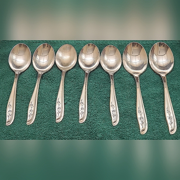 Kitchen | Vintage Supreme Silverplate Petal Lane Spoons | Poshmark